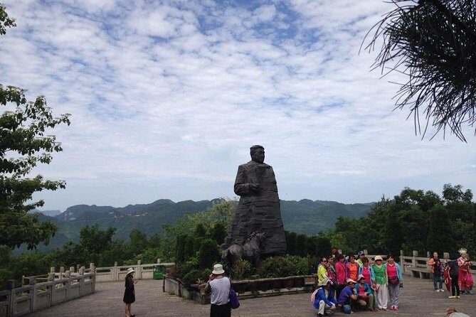 Private Day Trip: Zhangjiajie National Forest Park And Tianzi Mountain - Authenticity and Expert Guidance