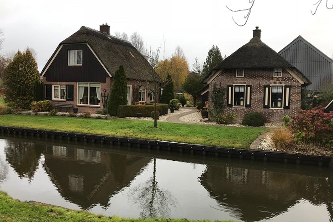 Private Daytrip Giethoorn and Windmills of Zaanse Schans from Amsterdam - FAQ