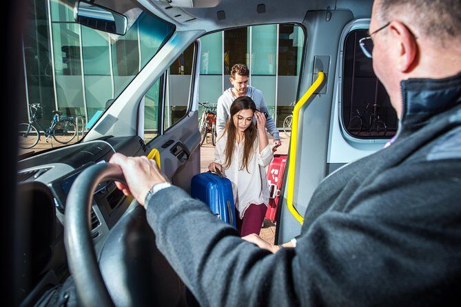 Private Departure Transfer: Washington DC (any accommodation) to Dulles Airport - What Reviews Say About This Service