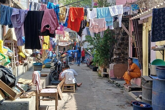 Private Dharavi Slum and Sightseeing Tour with Car - What Does the Tour Offer for the Price?
