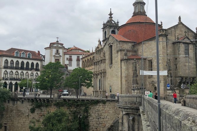 Private Douro Valley Tour Includes Wine Tasting and Boat Tour - Pickup Information