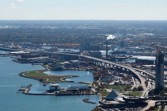 Private Downtown Milwaukee Helicopter Ride - Frequently Asked Questions