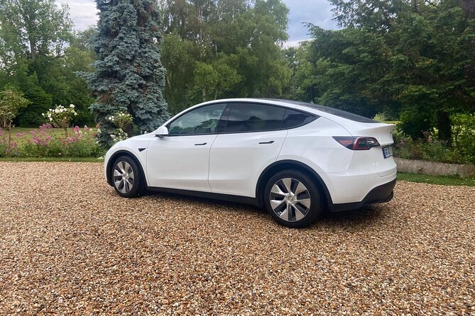 Private Driver between Paris and Charles De Gaulle / Orly Airport - The Sum Up