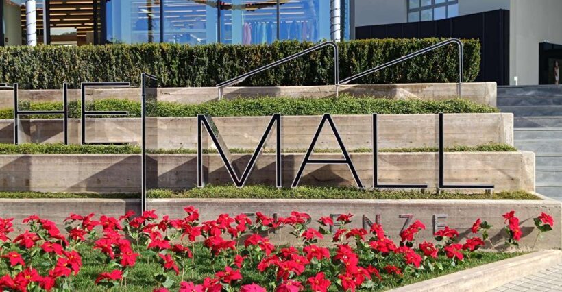 Private Driver for shopping to "The Mall" and Prada Outlet - Key Points