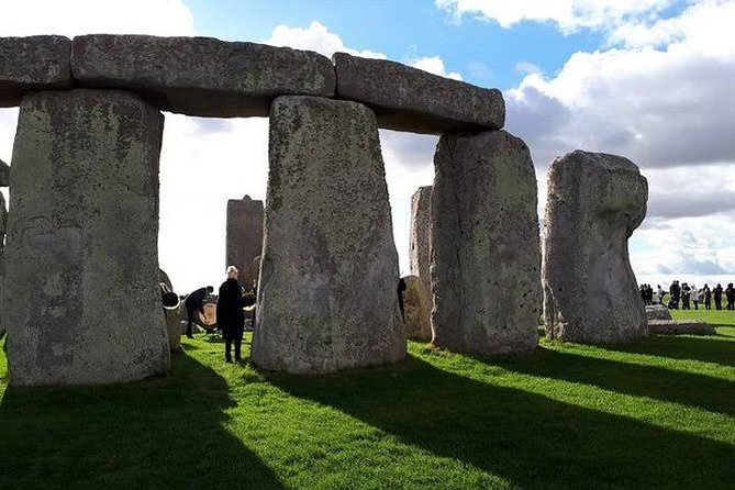 Private driver guided tour Stonehenge - What to Expect From the Experience