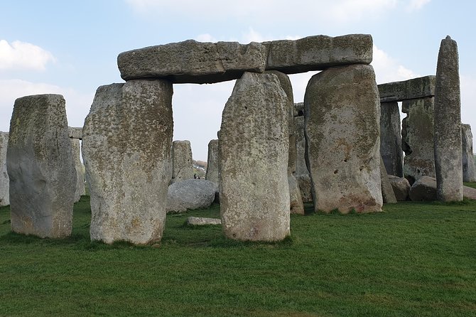 Private Driver Guided Tours Windsor Castle Stonehenge - Combining the Iconic Landmarks