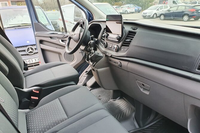 Private Driver to Bucharest from Albita Border - Who Should Consider This Service?