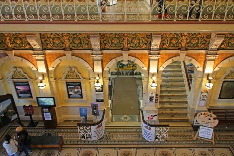 Private Dunedin City Highlights and Otago Peninsula Day Tour - Frequently Asked Questions