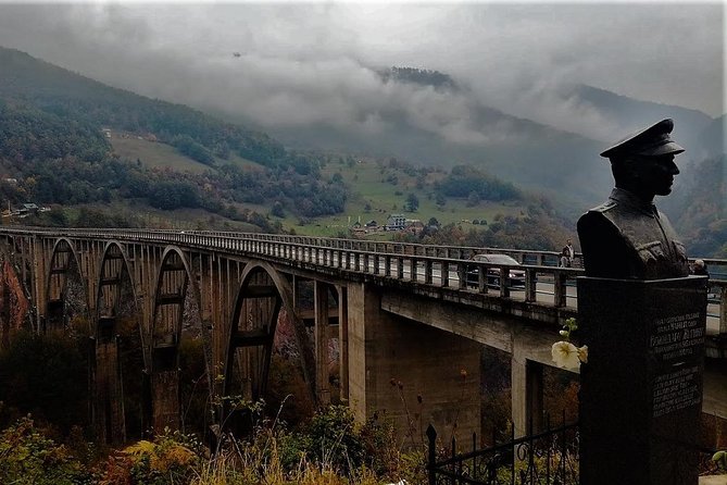 Private Durmitor National Park and Black Lake Tour - The Experience of Guides and Group Size