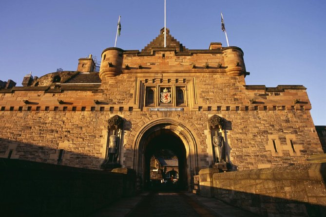 Private Edinburgh Castle Tour - Meeting and Pickup
