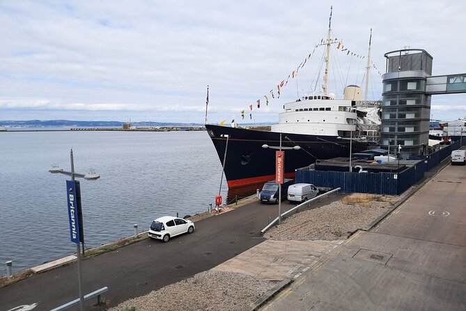 Private Edinburgh Full Day Guided Tour in a Luxury Levc Txe - Discovering Greyfriars Bobby