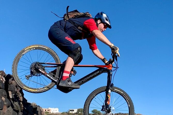 Private Electric Mountain Bike Experience and Tour in Santorini - Operating Hours and Meeting Information