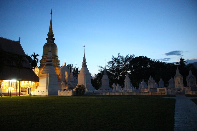 Private Evening! Crisscross Chiang Mai's Night by the classic Tuk Tuk - Who Will Love This Tour?