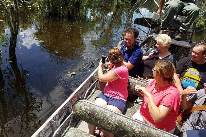 Private Everglades Airboat Tour including hotel pick up and Everglades specialist - FAQ
