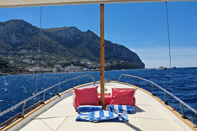 Private Experience on Classic Boat: Discover Capri in 3 Hours - Highlights From Traveler Reviews