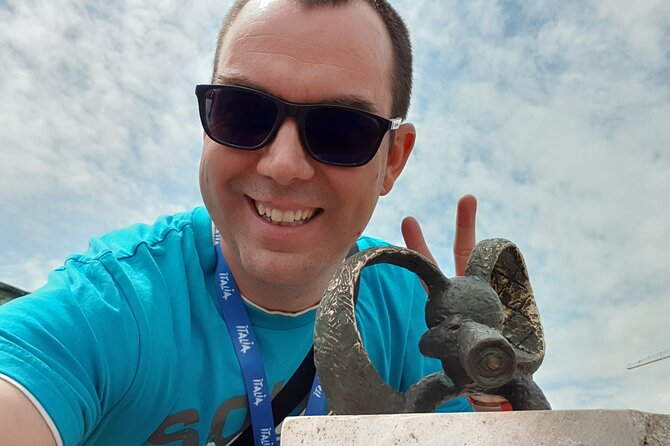 Private Family Friendly Walking Tour With Children in Budapest - Key Points