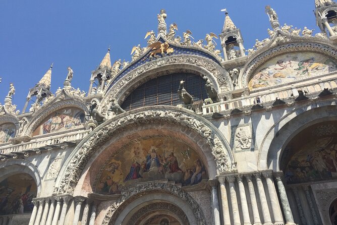 Private Family Tour of Saint Mark'S & Doge'S Palace With Scavenger Hunt - Exploring Doges Palace
