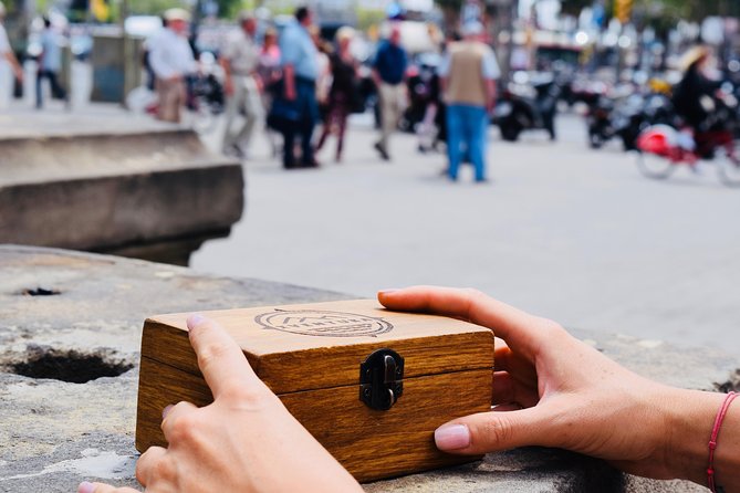 Private Family Treasure Hunt | Guided, fun & 100% Offline | Xventura Barcelona - Authentic Experiences & Real Reviews