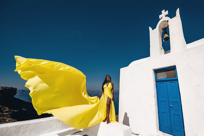 Private Flying Dress Photoshoot in Santorini - Authentic Perspectives from Reviewers