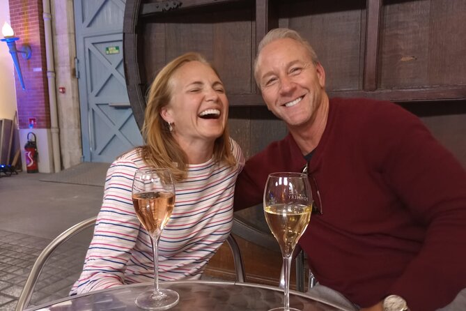 Private Foodie Tour in Paris: Exquisite French Cuisine - Engaging Guides and Their Expertise