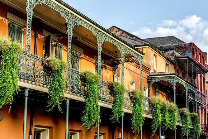 Private French Quarter & Garden District Tour: Walk and Drive Combo - Benefits of a Private Guide