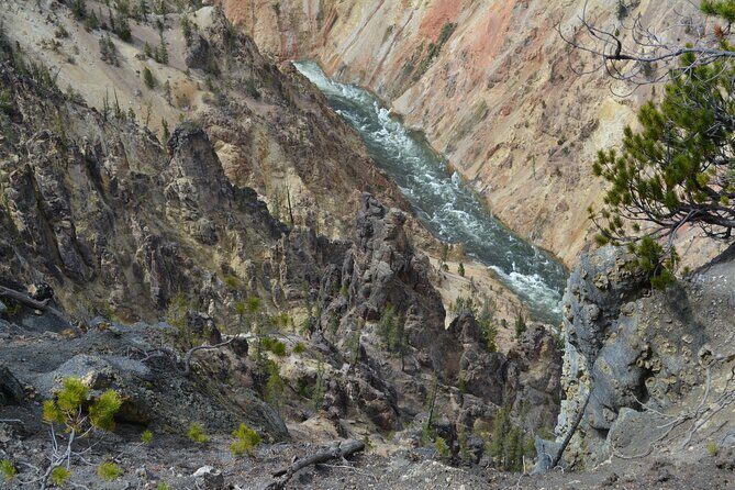 Private Full-Day Grand Canyon of Yellowstone Hiking Adventure - Exploring the Itinerary: What You Can Expect
