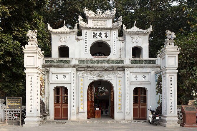 Private Full-Day Guided Tour of Hanoi Including Lunch - Practical Details and Tips