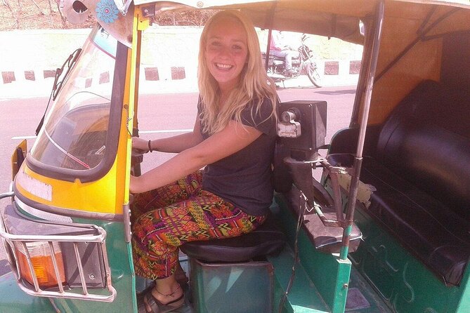 Private Full-Day Jaipur Sightseeing Tour by Tuk-Tuk - The Iconic Hawa Mahal – The Palace of Winds