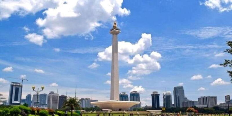 Private Full Day Jakarta City Tour with Miniature park - The Iconic National Monument (MONAS)