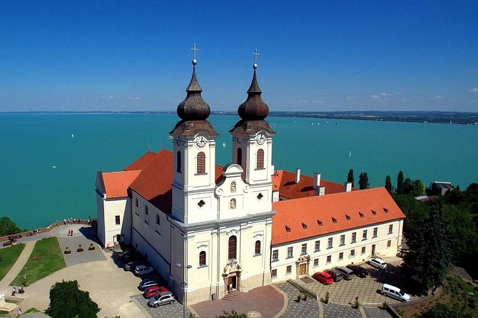 Private Full Day Lake Balaton tour with lunch & wine tasting,and with ferry ride - FAQ