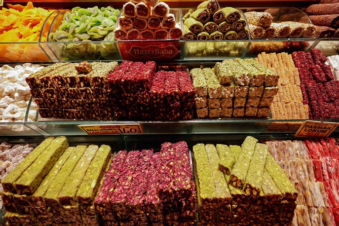 Private Full-Day Strolling through the Old Markets of Istanbul - A Closer Look at the Experience