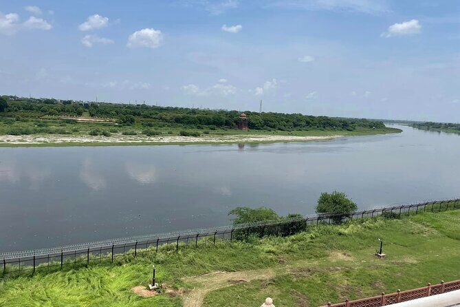 Private Full Day Taj Mahal and Agra Fort Tour from Delhi /NCR - An In-depth Look at the Tour Experience