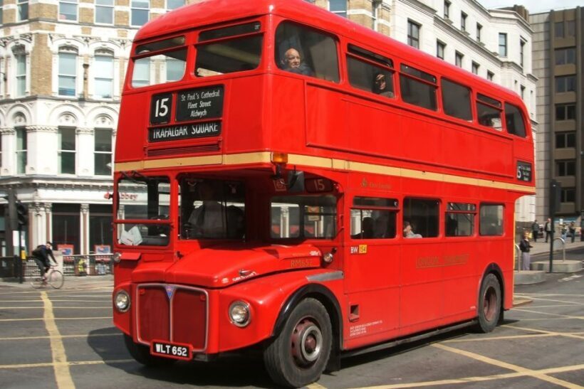 Private Full Day Tour  Fast Track Tower of London and Lunch - Key Points
