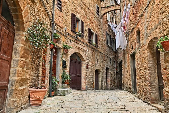PRIVATE Full-Day Tour of San Gimignano and Volterra - The Itinerary: What You Can Expect