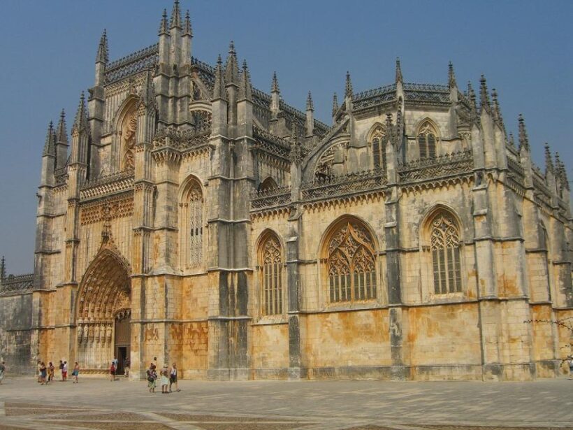 Private Full-day Tour to Fátima Nazaré and Óbidos - FAQs