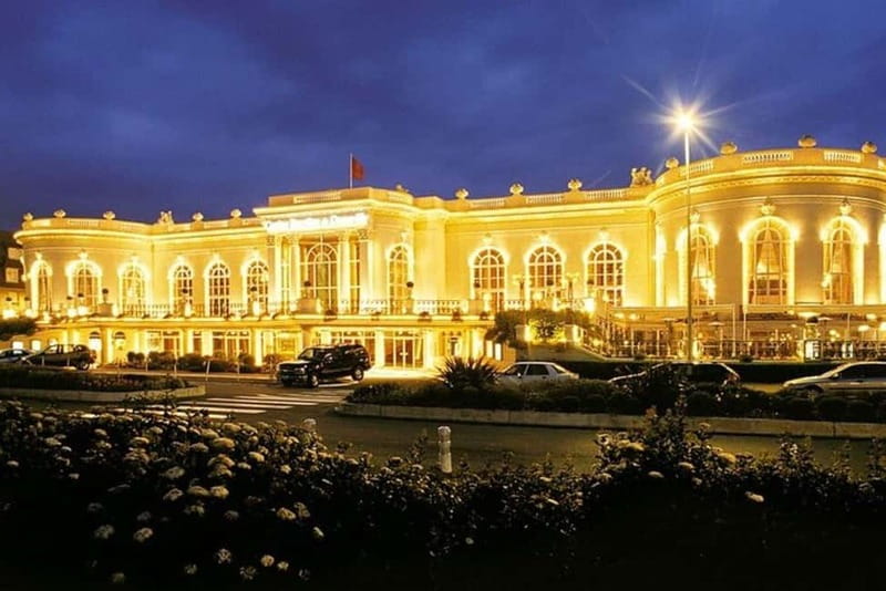 Private full-day tour to Honfleur & Deauville from Le Havre - Key Points