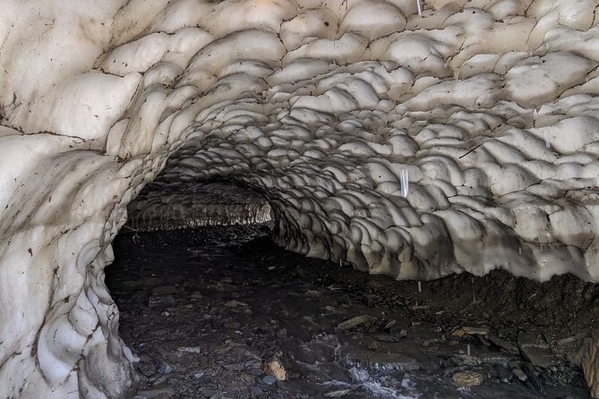 Private Full-Day Tour to Kazbegi and Gudauri From Tbilisi - Highlights of the Tour