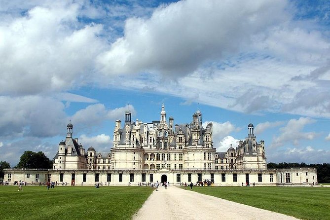 Private Full Day Tour to Loire Valley from Paris with Hotel Pick Up - FAQs