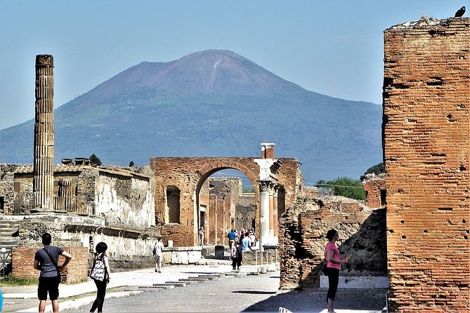 Private Full Day Tour to Pompeii and Amalfi Coast from Rome in Fast Train - Introducing This Pompeii and Amalfi Coast Tour