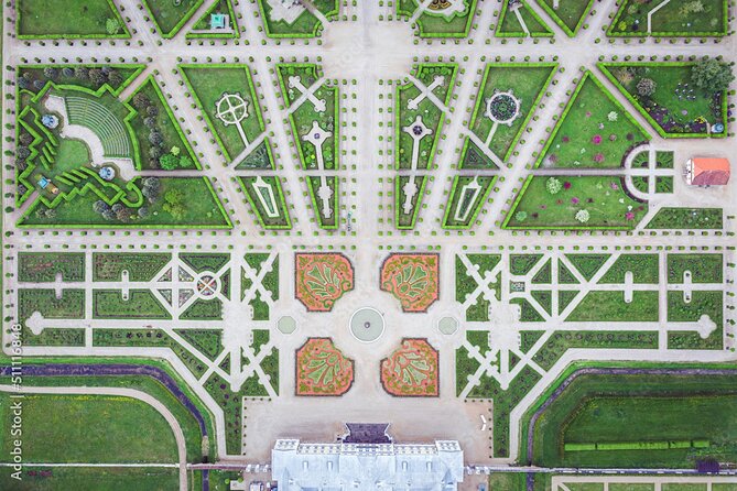 Private Full-Day Trip to Hill of Crosses, Rundale Palace & Bauska - Exploring Rundale Palace