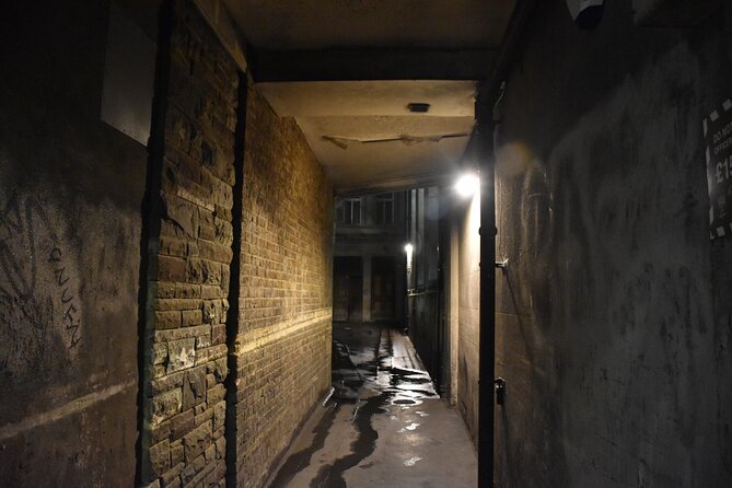 Private Ghosts and Gore Walking Tour of London - What to Expect During the Tour