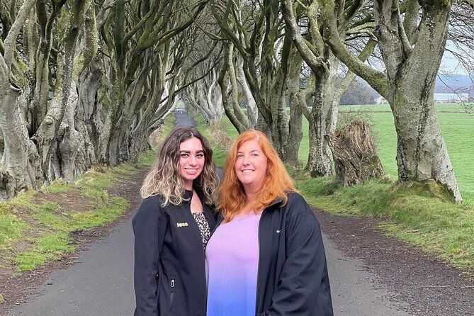 Private Giants Causeway & Coastal Tour From Belfast in Luxury Mercedes - Scenic Views and Photo Opportunities