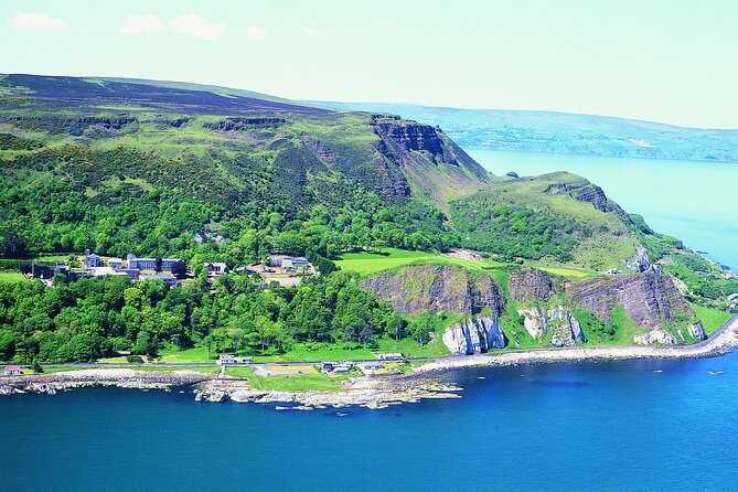 Private Giants Causeway Tour Tour For Up to 15 People - Who Should Consider This Tour?