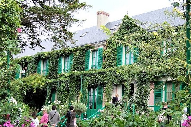 Private Giverny Roundtrip and Entrance Ticket from Paris - Why Choose This Tour?