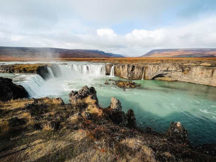 PRIVATE Godafoss Waterfall, Myvatn and Baths - Discovering the North: A Detailed Look at the Tour