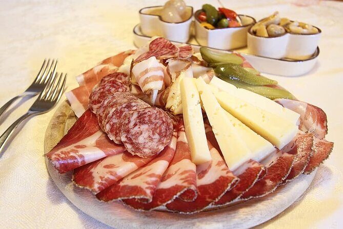 Private Godfather and Taormina Boat Tour with Appetizer and Pasta - FAQ