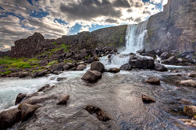 Private Golden Circle & Secret Lagoon Tour From Reykjavik - Exploring Thingvellir National Park