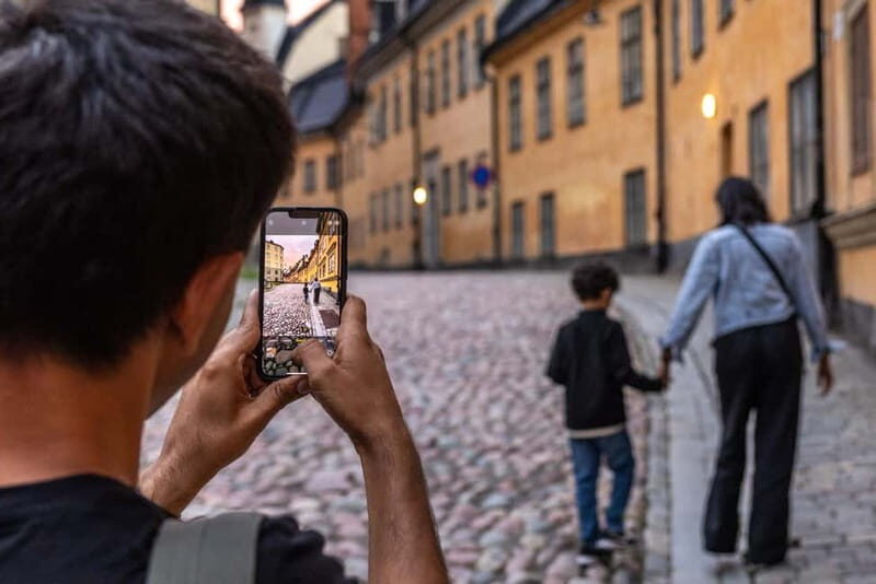 Private Golden Hour Photo Walk in Stockholm - Who Should Consider This Experience?
