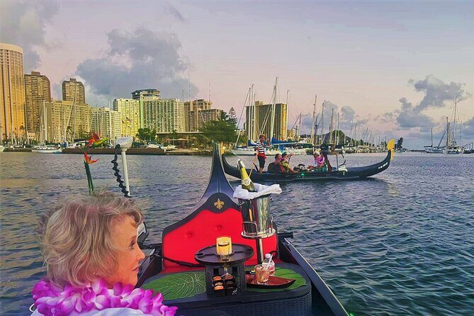 Private Gondola Cruise in Waikiki with Drinks and Pastry - FAQs