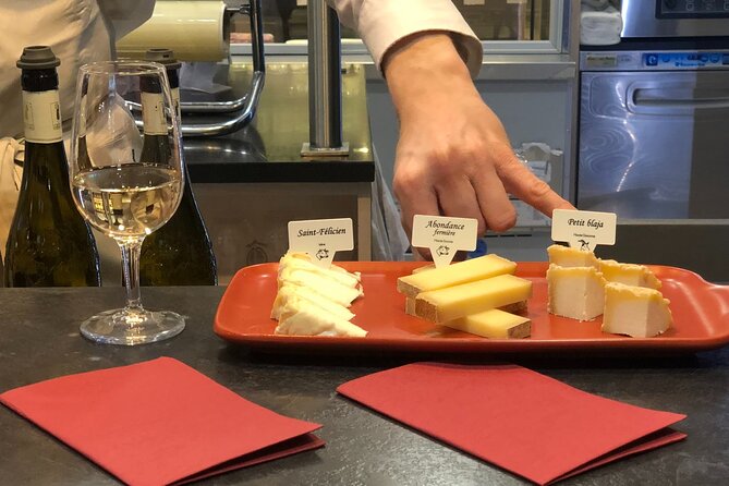 Private Gourmet walking tour of Lyon and Les Halles Paul Bocuse - The Sum Up